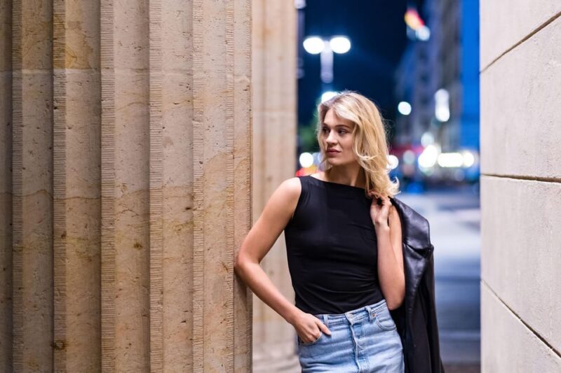 Berlin by Night: Private Photoshoot at Illuminated Cityscape - Who Will Love This Experience?