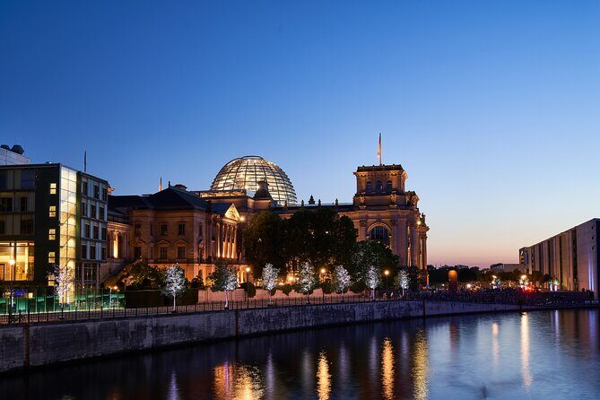 Berlin Capital 4-Course Sunset Dinner Cruise Including Drinks - FAQ