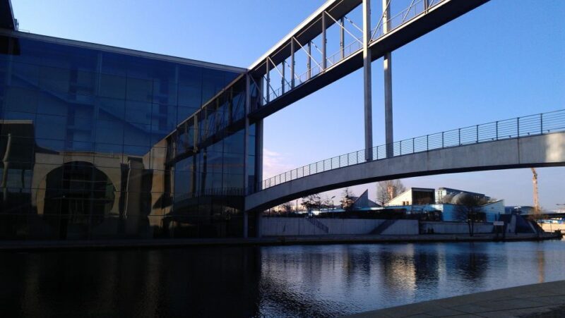 Berlin City walk Government District and Places of Democracy - FAQ