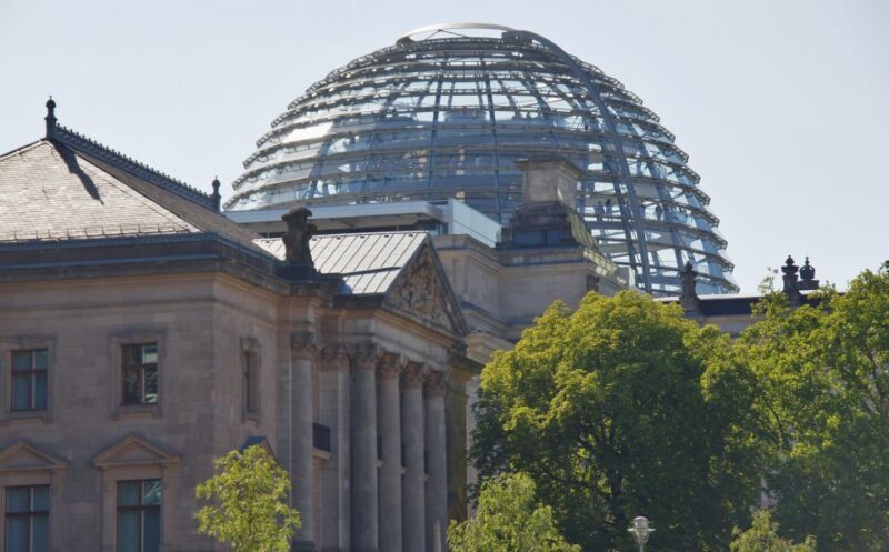 Berlin: Dinner Cruise on the Spree with Prosecco - Who Will Love This Cruise?