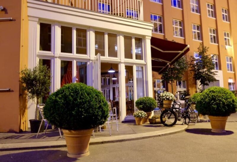 Berlin: Dinner in the Dark - Key Points