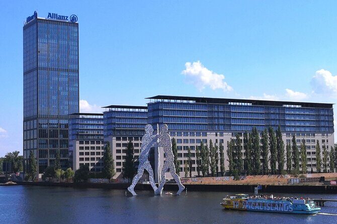 Berlin East Side Tour 2.5 hour cruise with commentary - A Deep Dive into the Tour Experience