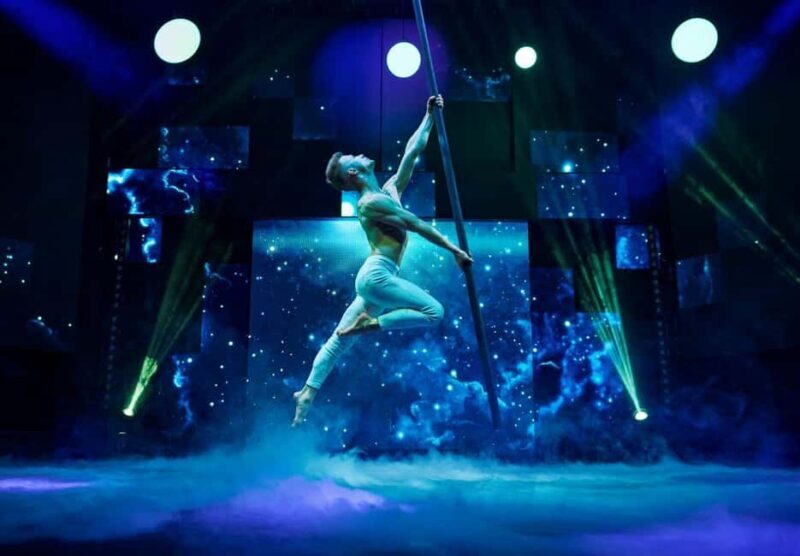 Berlin: "Flying Lights" - incl. Flying Steps  Variety Show - FAQ about "Flying Lights" at Wintergarten Varieté  