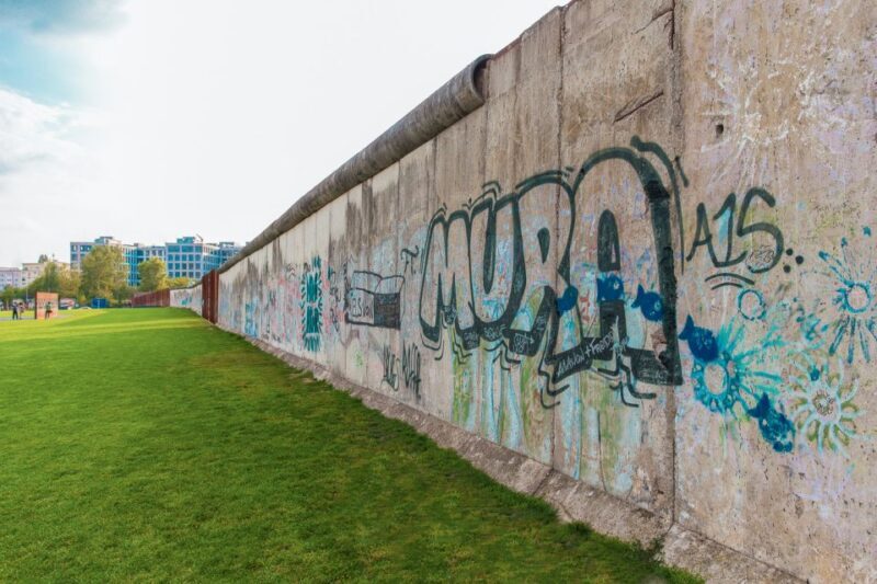 Berlin: Graffiti Workshop at the Berlin Wall - Who Will Love This