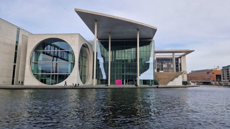 Berlin: Guided Walking Tour around the Reichstag - A Deep Dive into the Experience