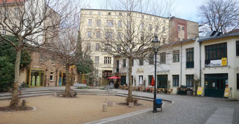 Berlin: Hackesche Höfe Courtyards Walking Tour - Analyzing the Tour: What You Can Expect