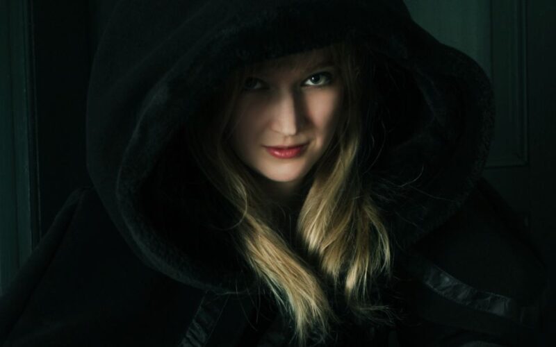 Berlin: Haunted Guided Tour in German - Practical Details and Tips