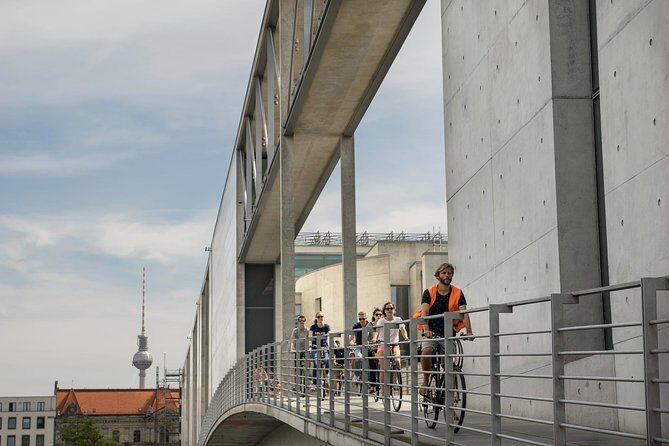 Berlin Highlights Sightseeing Bike Tour in Small Groups - Why Choose This Bike Tour?