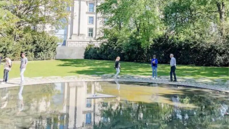 Berlin: Hitler's Berlin The Rise & Fall Guided Walking Tour - Who Should Consider This Tour?