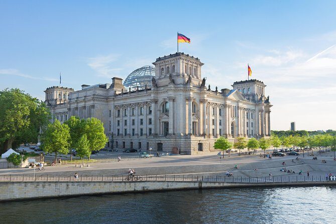 Berlin on Your Own - Deluxe Round Trip from Warnemünde Port - FAQs