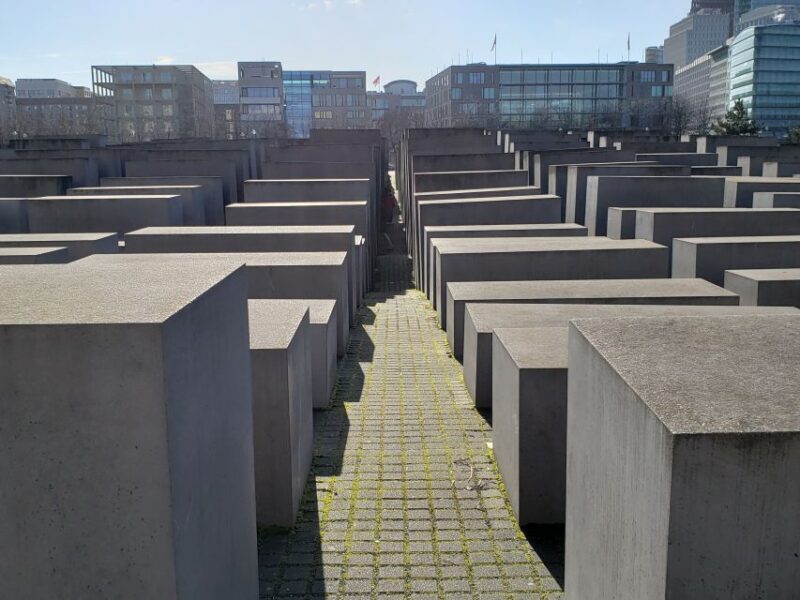 Berlin: Private walking tour through the city center - Key Points