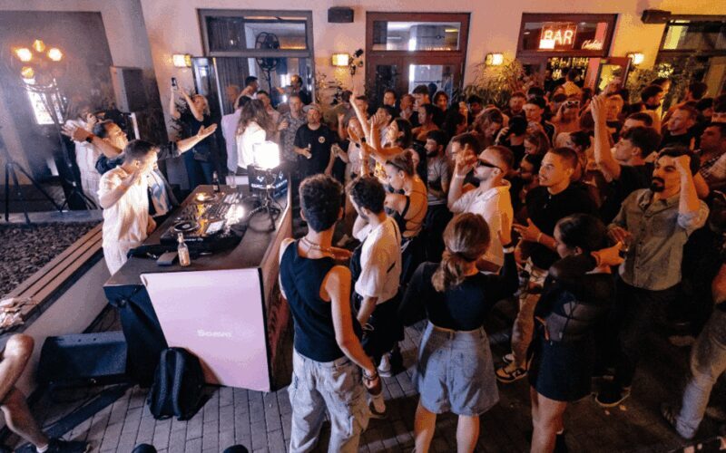 Berlin: Pub Crawl with Shots and VIP Club Entry - An In-Depth Look at the Berlin Pub Crawl Experience  