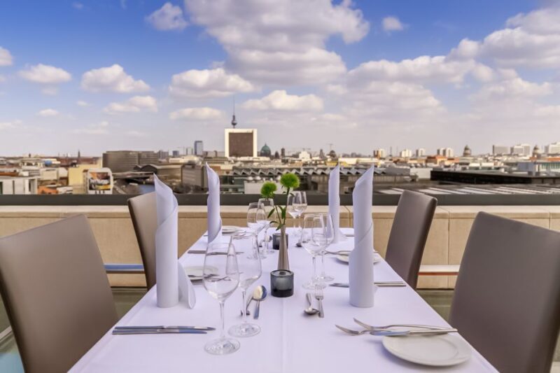 Berlin: Rooftop Lunch at the Reichstag's Käfer Restaurant - An In-Depth Look at the Experience