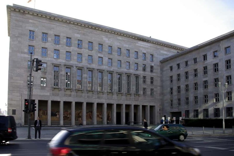 Berlin & Sachsenhausen: 5-Hour Tour "Third Reich" by VW-Bus - Transport and Practicalities