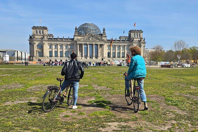 Berlin : The best bike tour with a Berlin guide and insider tips - Practical Details and Tips