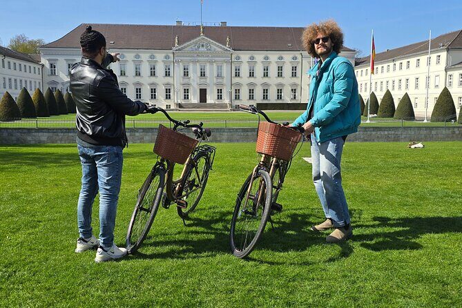 Berlin : The best bike tour with a Berlin guide and insider tips - The Sum Up