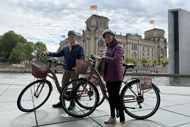 Berlin : The best bike tour with a Berlin guide and insider tips - FAQs
