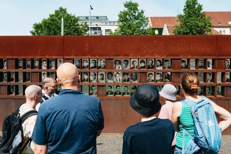 Berlin: Wall Tour  Fates, Love Stories, and Heroes - The Experience in Detail