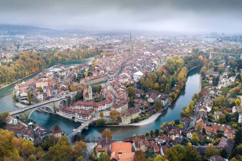 Bern : Highlights & Hidden Gems Walking Tour - Key Points