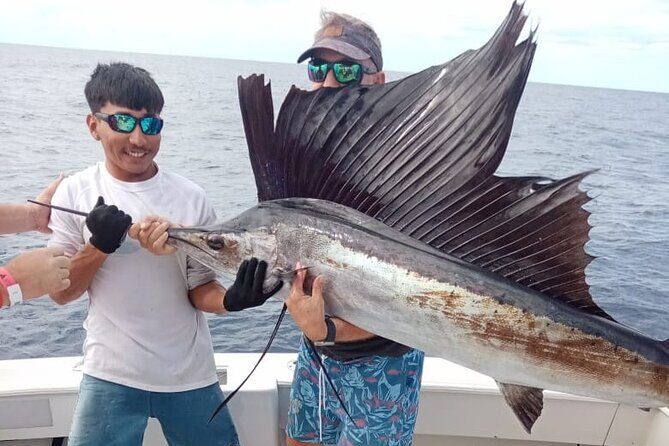 Bertram 35ft boat sport fishing cancun up to 6 passengers - Final Thoughts: Who Is This Tour Perfect For?