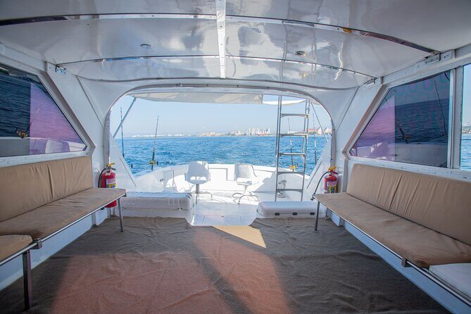 Bertram 38' Convertible Boat in Puerto & Nuevo Vallarta - Who Should Consider This Tour?