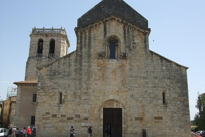 Besalu & 3 Medieval Towns Small Group Tour with Hotel Pick-Up - FAQ