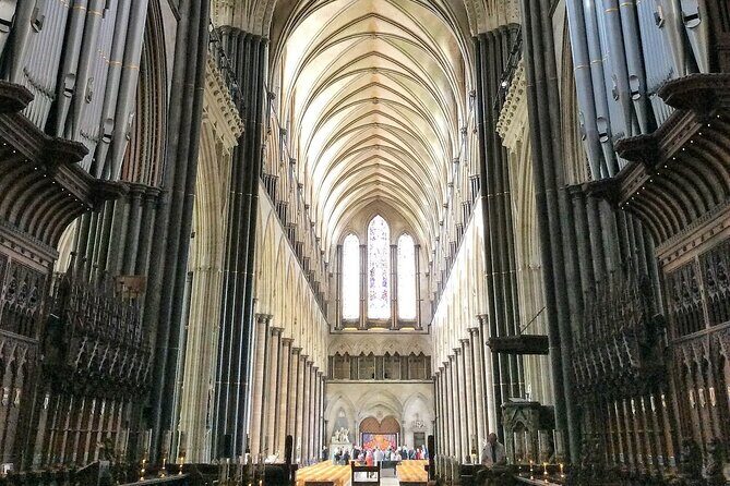 Bespoke private tours of Stonehenge and Avebury by car with local guide - The Sum Up