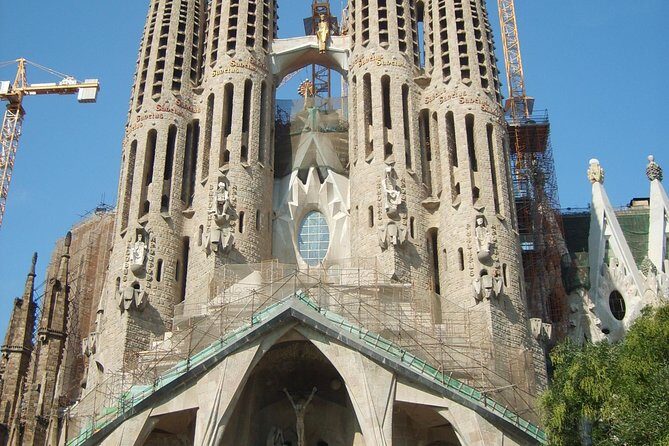 Best Gaudi Private Tour with Sagrada Familia & Park Guell in BCN - FAQ
