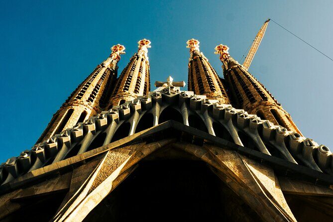 Best of Barcelona: Sagrada Família, Gaudí & Candy Tasting Tour! - A Closer Look at the Itinerary: What You Can Expect