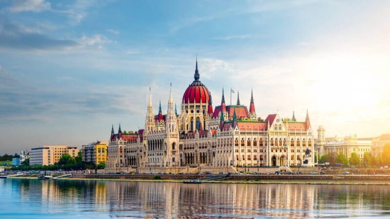 Best of Budapest: Private Walking Tour with a Local - Exploring Budapest with a Local: What to Expect
