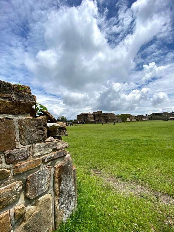 Best of Monte Albán and visit two villages arround - Transportation & Duration