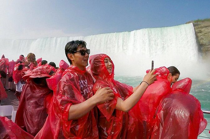 Best of Niagara Falls Canada Tour with Voyage to the Falls Boat - Value for Money