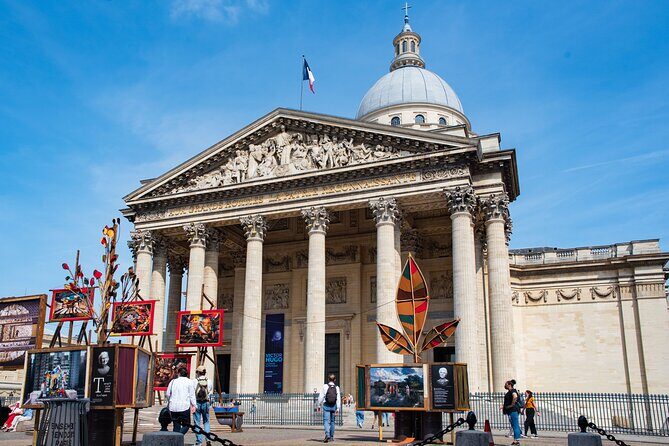 Best of Paris Small Group E-bike Guided tour (w/ optional Cruise) - Group Size and Practical Considerations