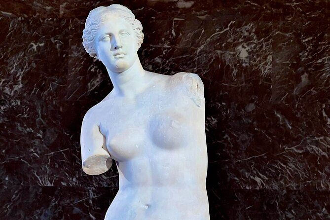 Best of the Louvre Museum Private Tour with Monalisa - An In-Depth Look at the Tour Experience