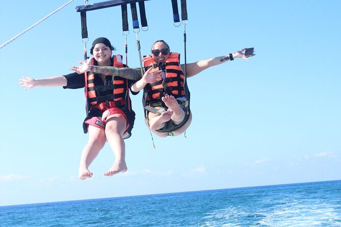 Best Parasailing Cozumel + Locker - What Makes This Parasailing Tour Stand Out?