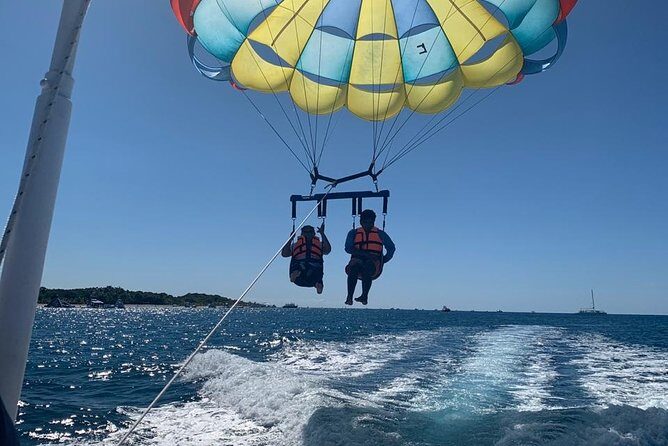 Best Parasailing Cozumel + Locker - Who Will Love This Experience?