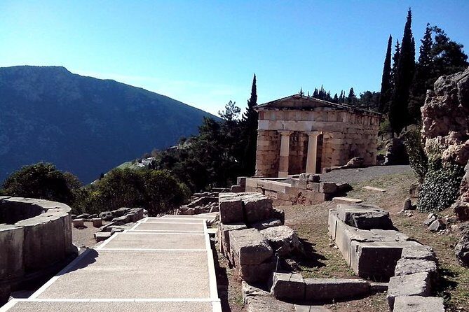 BEST PRIVATE TOUR TO DELPHI: Delphi Arachova Hosios Monastary - Who Is This Tour Best For?
