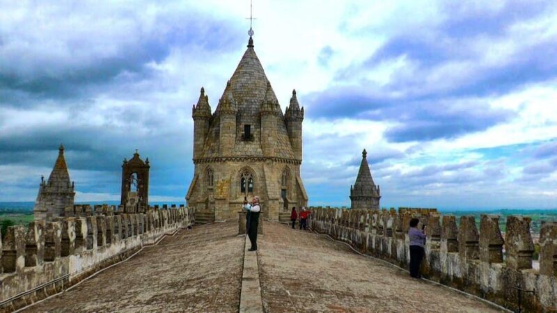 Between Life & Death: Roman Temple, Cathedral & Bone Chapel - Discovering Évora: A Dive into Portugal’s Living History