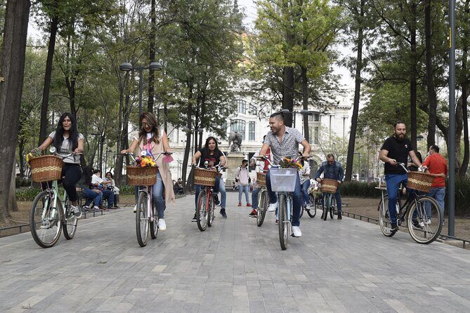 Bike adventure through the Historic Center of Mexico City - Who Would Love This Tour?