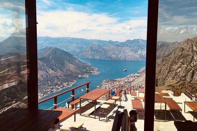 Bike tour - Panoramic downhill from Njegui and Kotor serpentines - The Refreshment Break: Horizont Bar