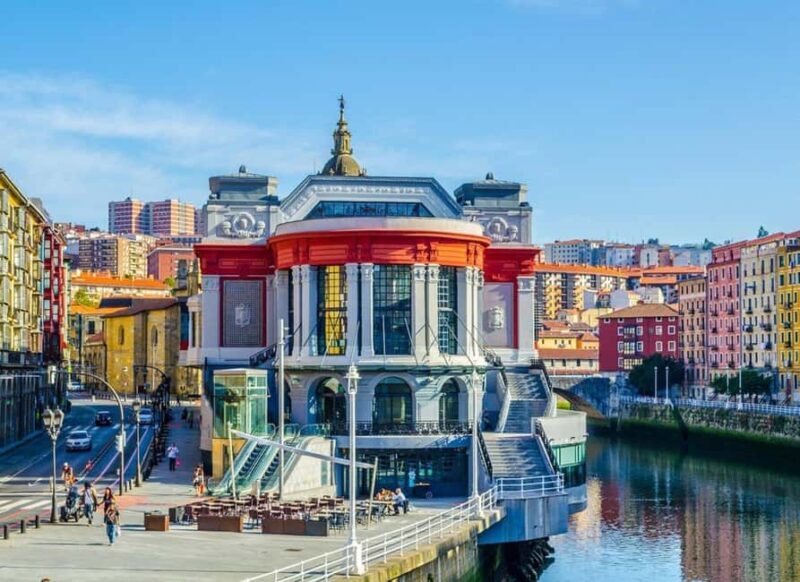 Bilbao: Exclusive Private Walking Tour - Key Points