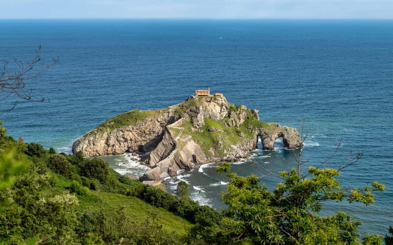 Bilbao: Gaztelugatxe, Bermeo, Mundaka, Gernika, & Wine Tour - Authentic Experiences & Hidden Insights from Reviewers