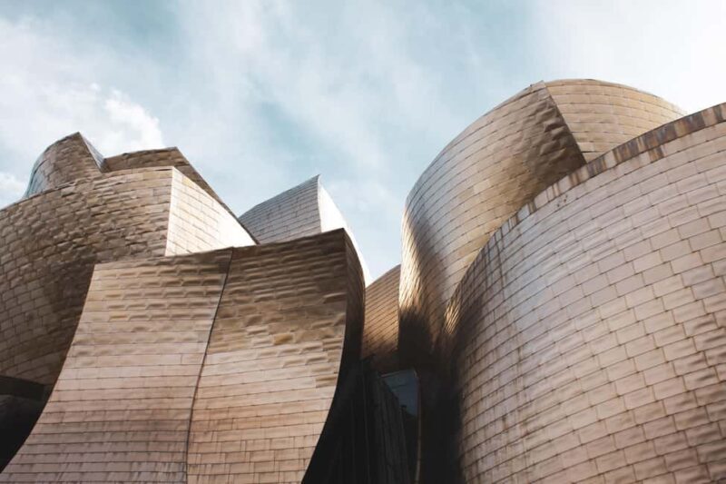 Bilbao: Guggenheim VIP Experience. Small Group. Expert Guide - FAQ