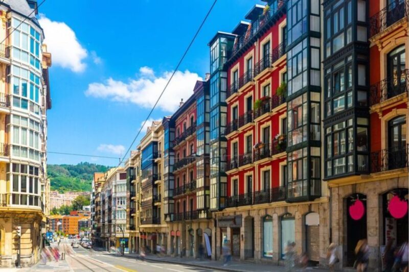 Bilbao: Private custom walking tour with a local - Why This Tour Could Be the Best Choice for You