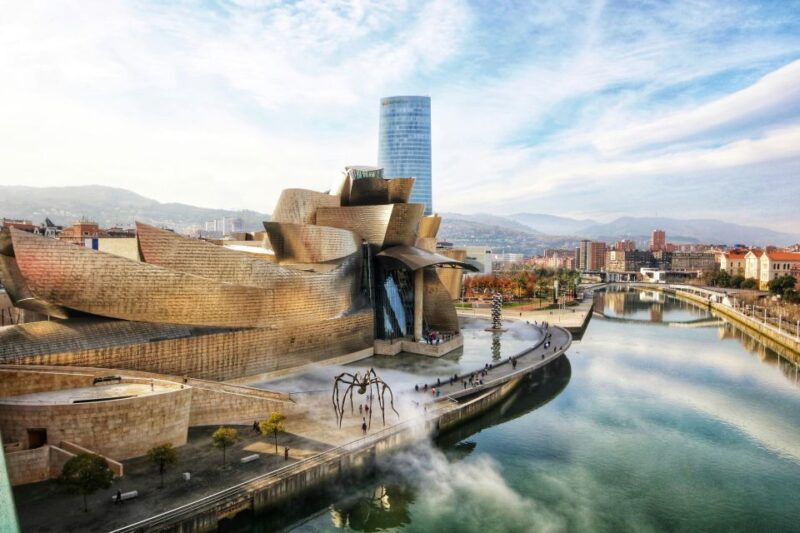 Bilbao: Private & Exclusive Guggenheim Museum Guided Tour - Exploring the Guggenheim Bilbao: A Private Guided Tour