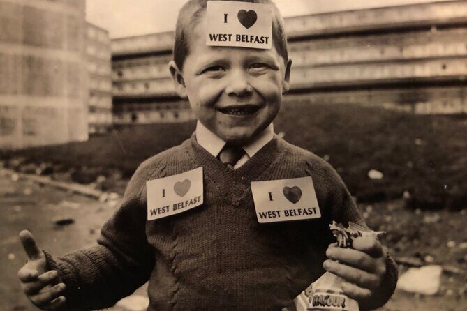 Black Taxi Tour of Belfast  Politics, Murals peace walls Tour - Key Points