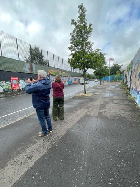Black Taxi tour of Belfast - Introduction to the Black Taxi Tour of Belfast