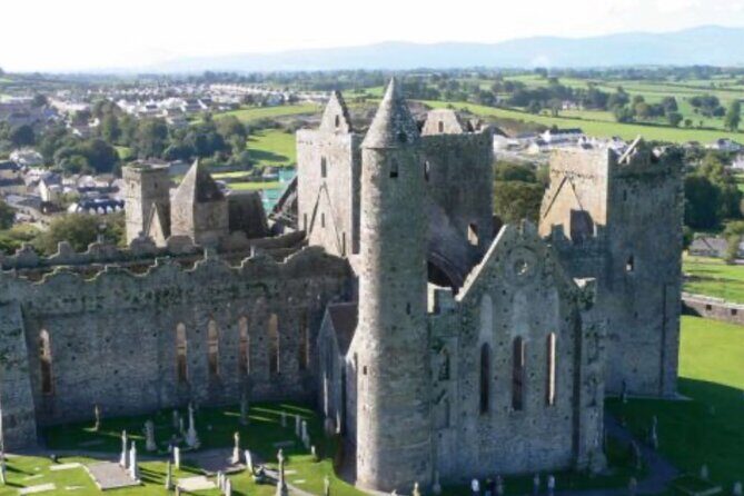 Blarney Castle and The Rock of Cashel with Private Chauffeur Tour - A Closer Look at the Itinerary