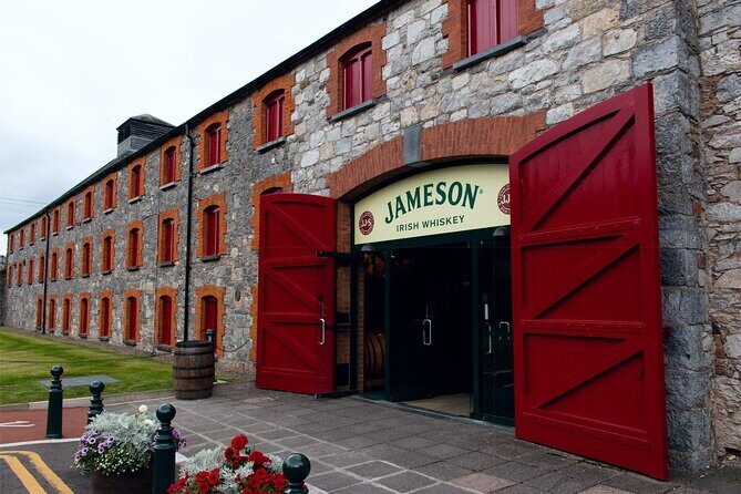 Blarney Castle Cork City and Jameson Distillery Small groups - Key Points