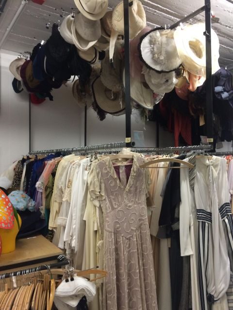 Blick hinter die Kulissen  Führung: Staatstheater Darmstadt - An In-Depth Look at the Darmstadt Theater Backstage Tour